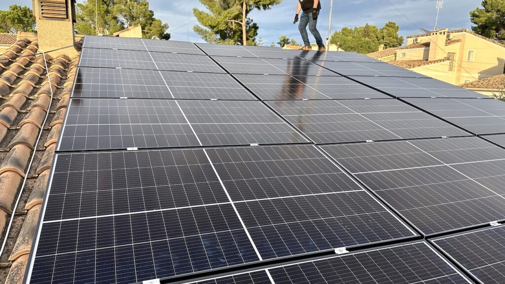 Instalación Solar Autoconsumo 7.2kWp con SunBox | TeknoSolar.com